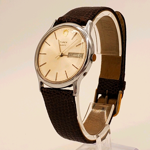 Timex | Accessories | Vintage Timex M Cell Low Profile Mens Watch ...